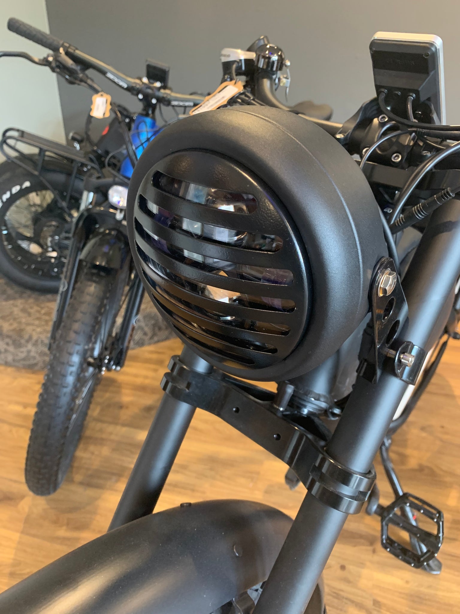 Cafe Racer/Vacay Light Guard – Krafty Bikes